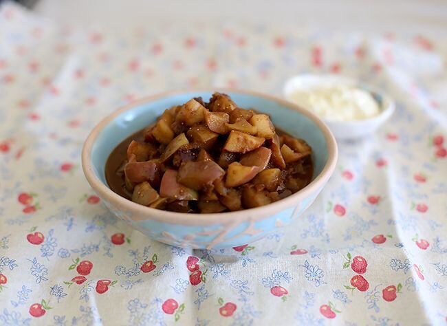 Brandy Apples with Figs Recipe | Chelsea Sugar